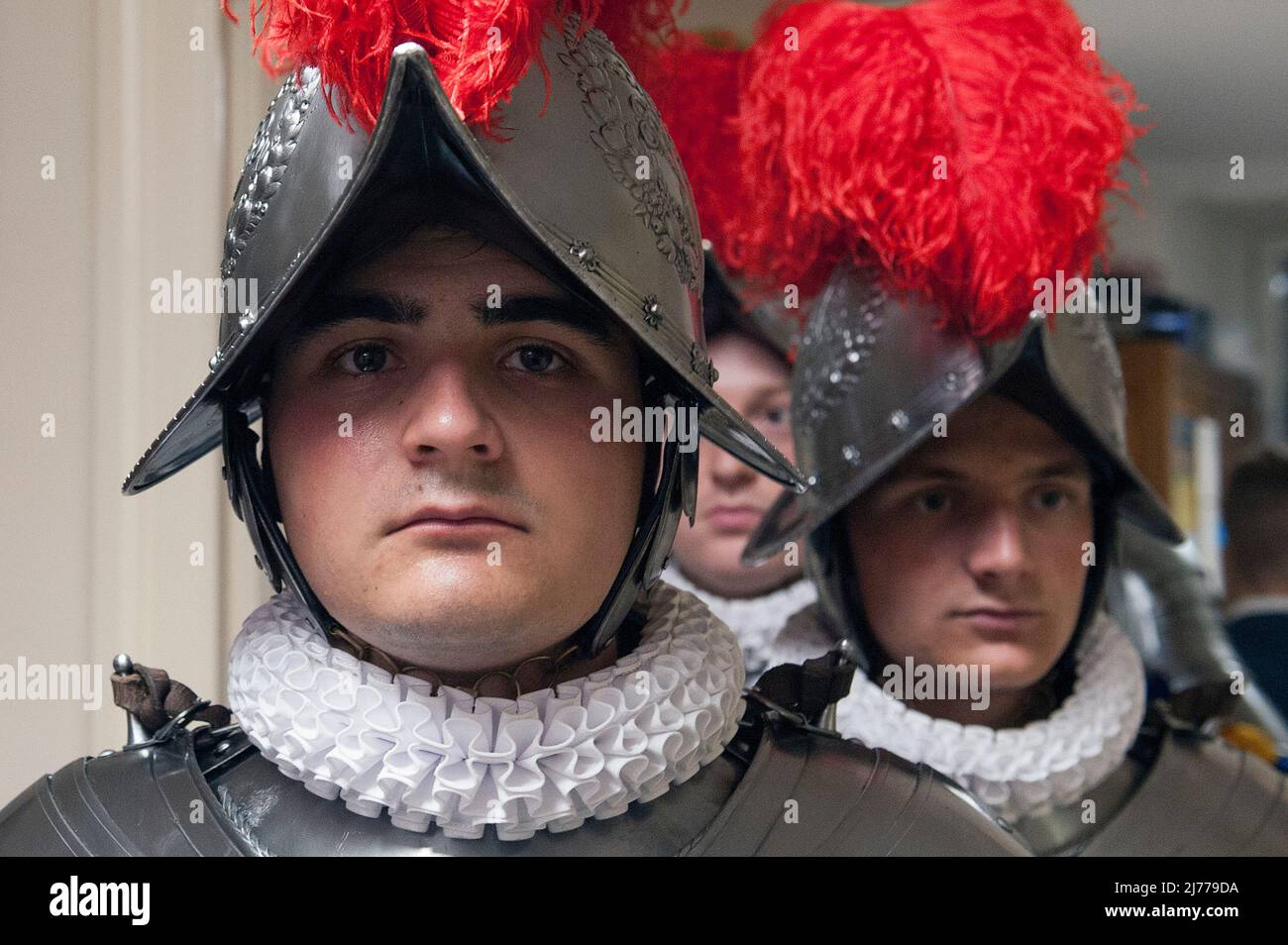 Italy, Rome, Vatican, 2022/05/06 New Swiss Guards wait prior to the ...