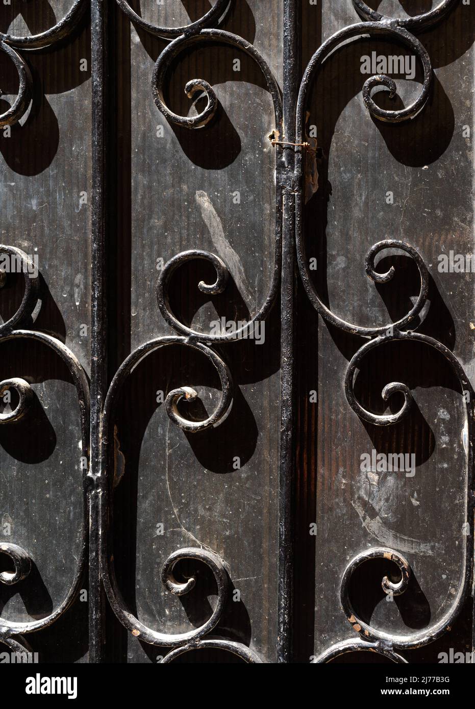 Old iron gate background Stock Photo - Alamy