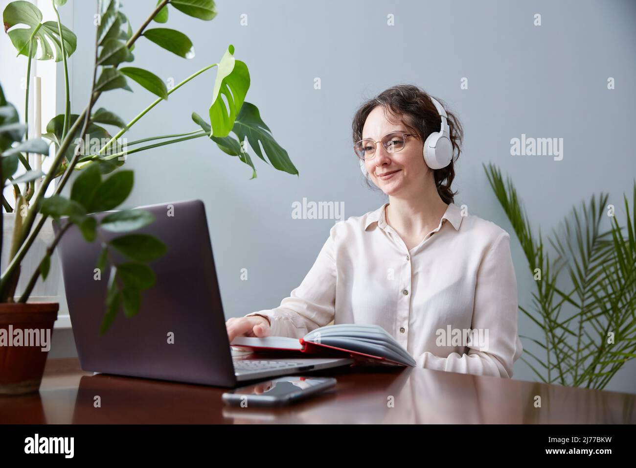 Webinar workday hi-res stock photography and images - Alamy