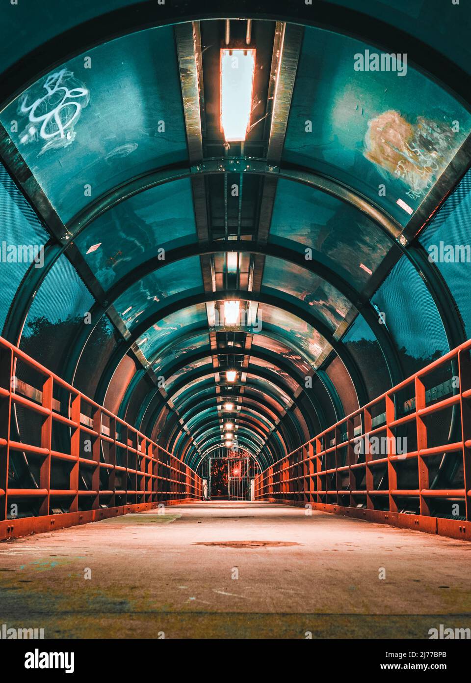 bridge passageway subway train miami Stock Photo - Alamy