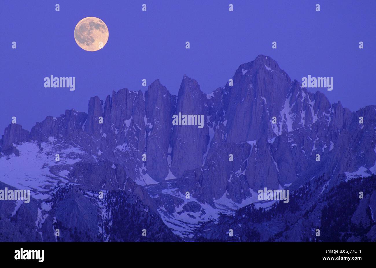 Moon and mt whitney hi-res stock photography and images - Alamy