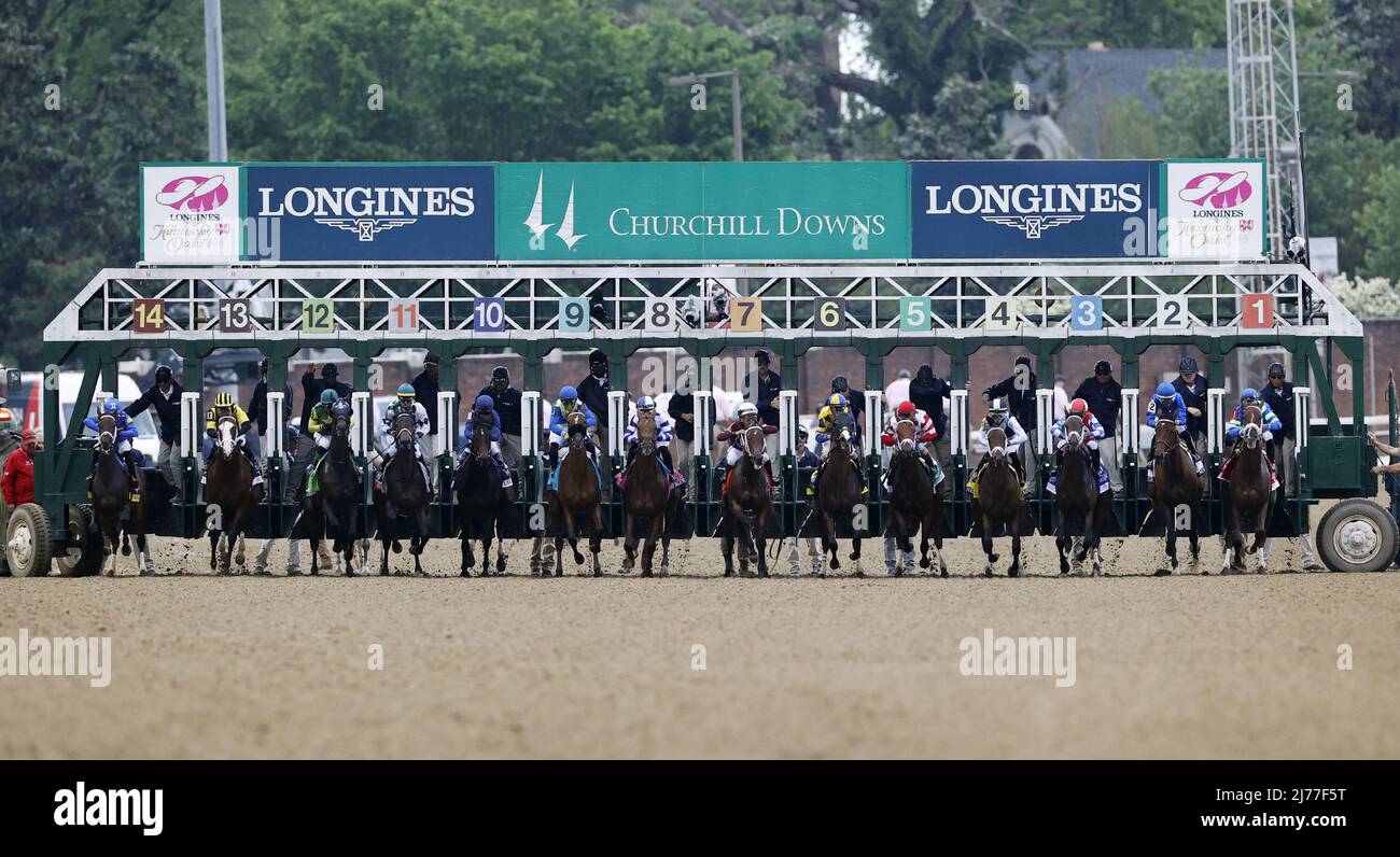 Kentucky derby churchill downs 2022 hi-res stock photography and images ...