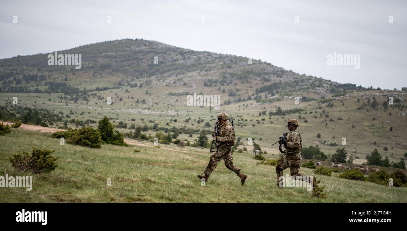 U.S. Army paratroopers assigned to 1st Battalion, 503rd Parachute ...