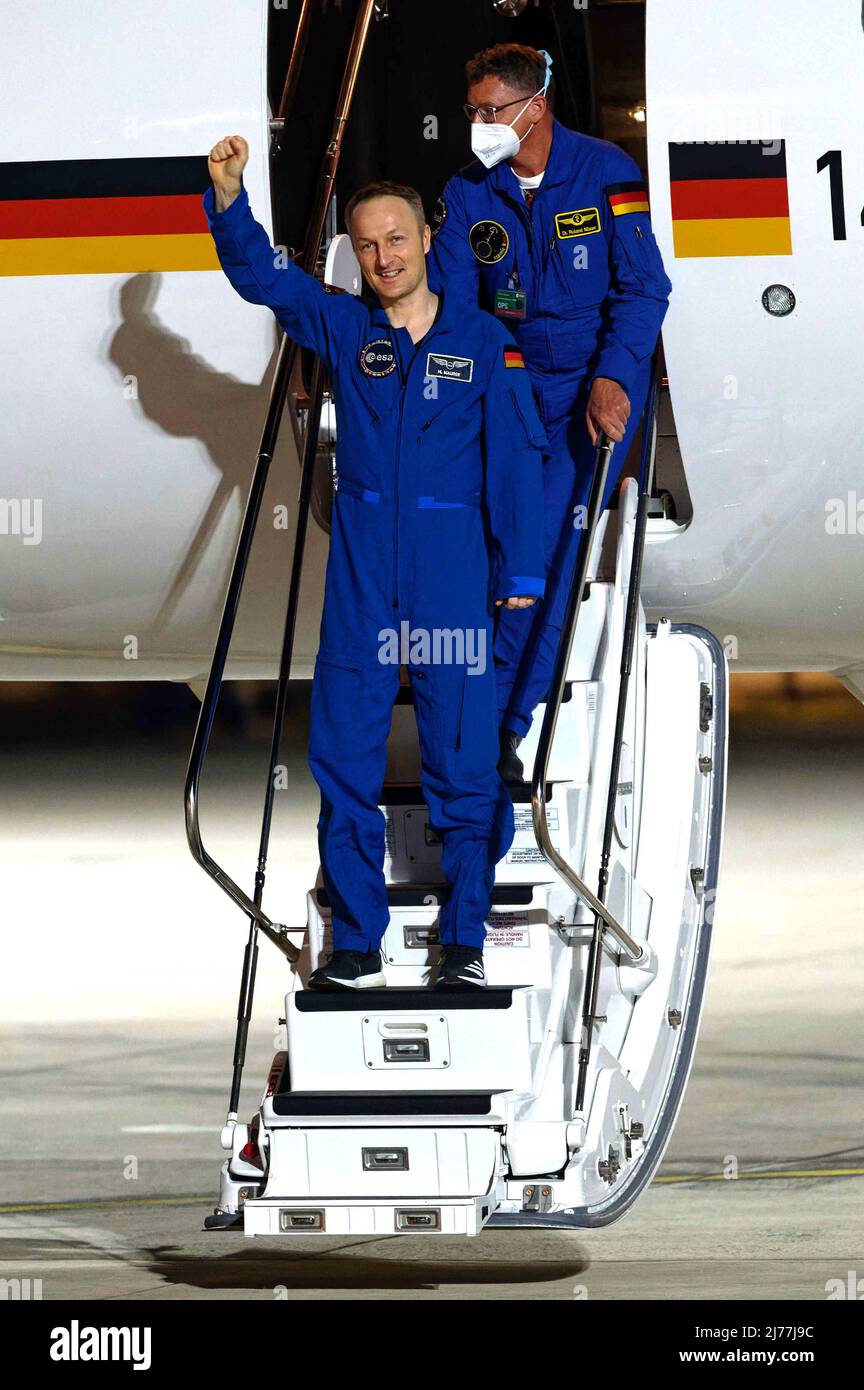 52 steps hi-res stock photography and images - Alamy