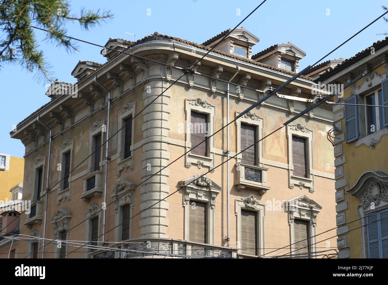 Perspective view southern door hi-res stock photography and images - Alamy