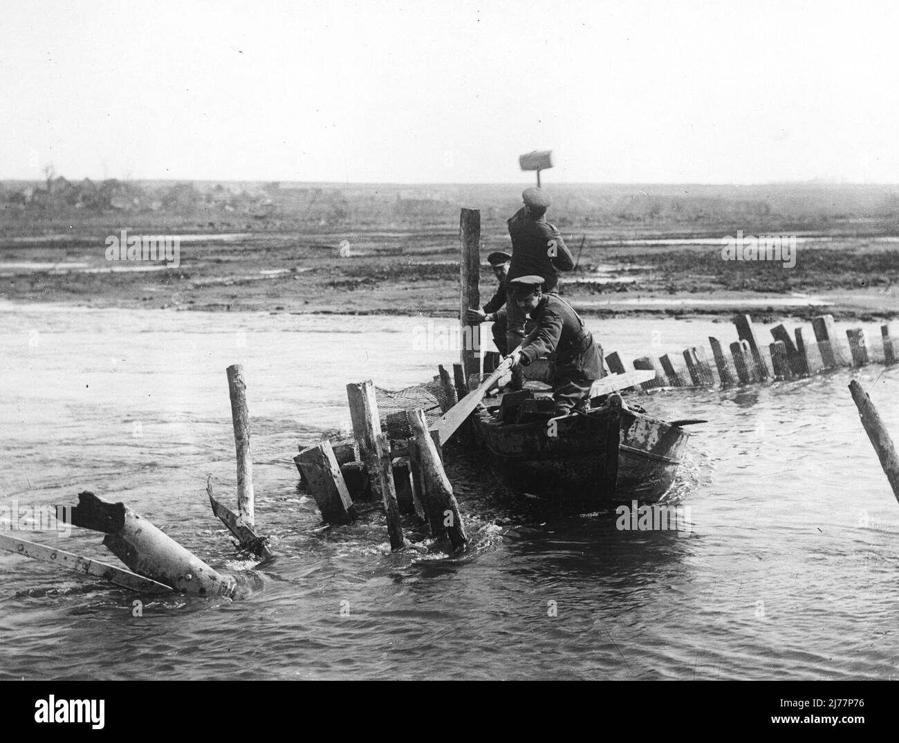 World war i crossing bridge Black and White Stock Photos & Images - Alamy
