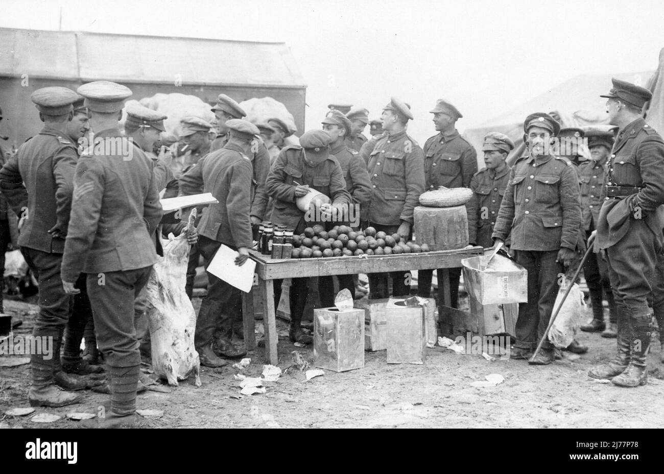 Soldier food ww1 hi-res stock photography and images - Alamy