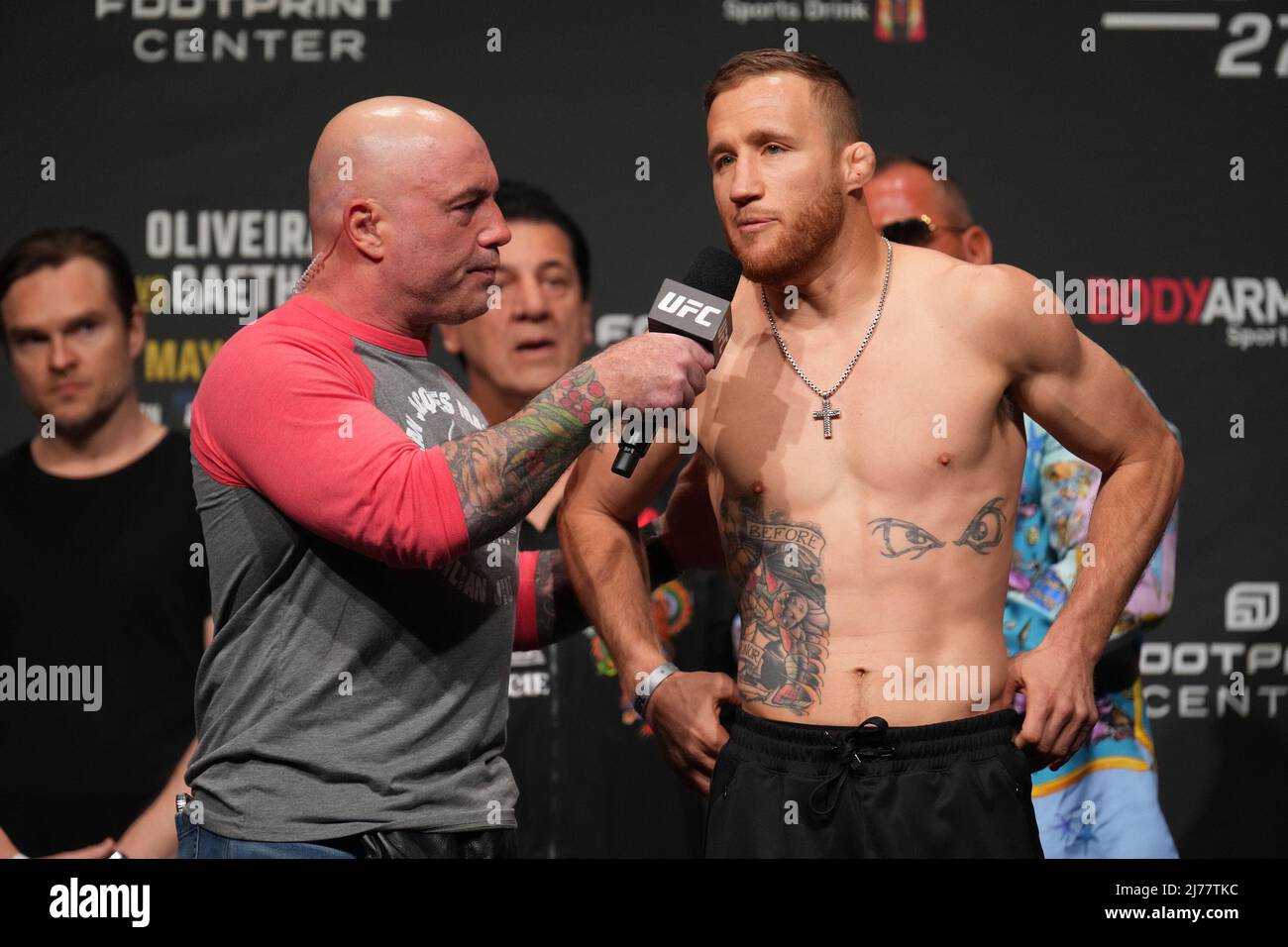 Charles oliveira meets with joe rogan on stage hi-res stock photography ...