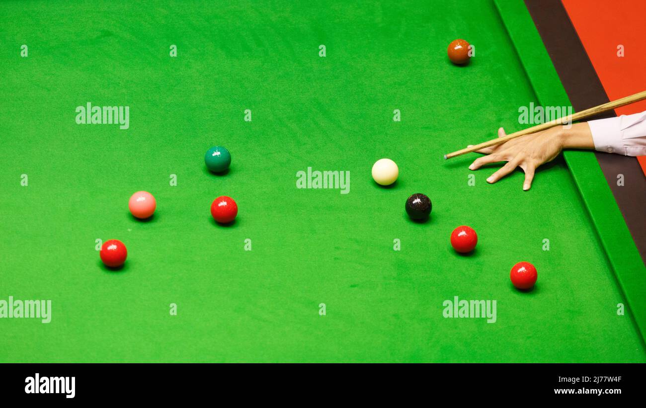 Snooker player hi-res stock photography and images - Alamy