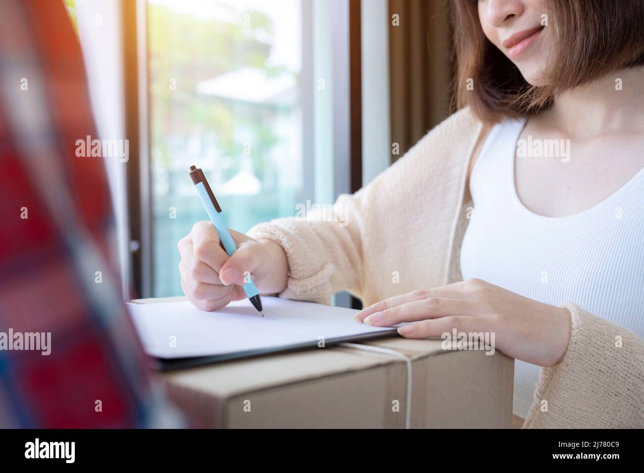 Receiving documents hi-res stock photography and images - Alamy