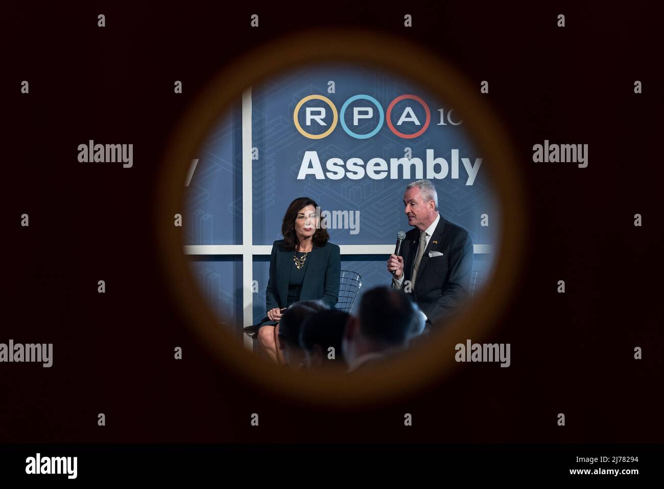Governor of New York Kathy Hochul and governor of New Jersey Phil ...