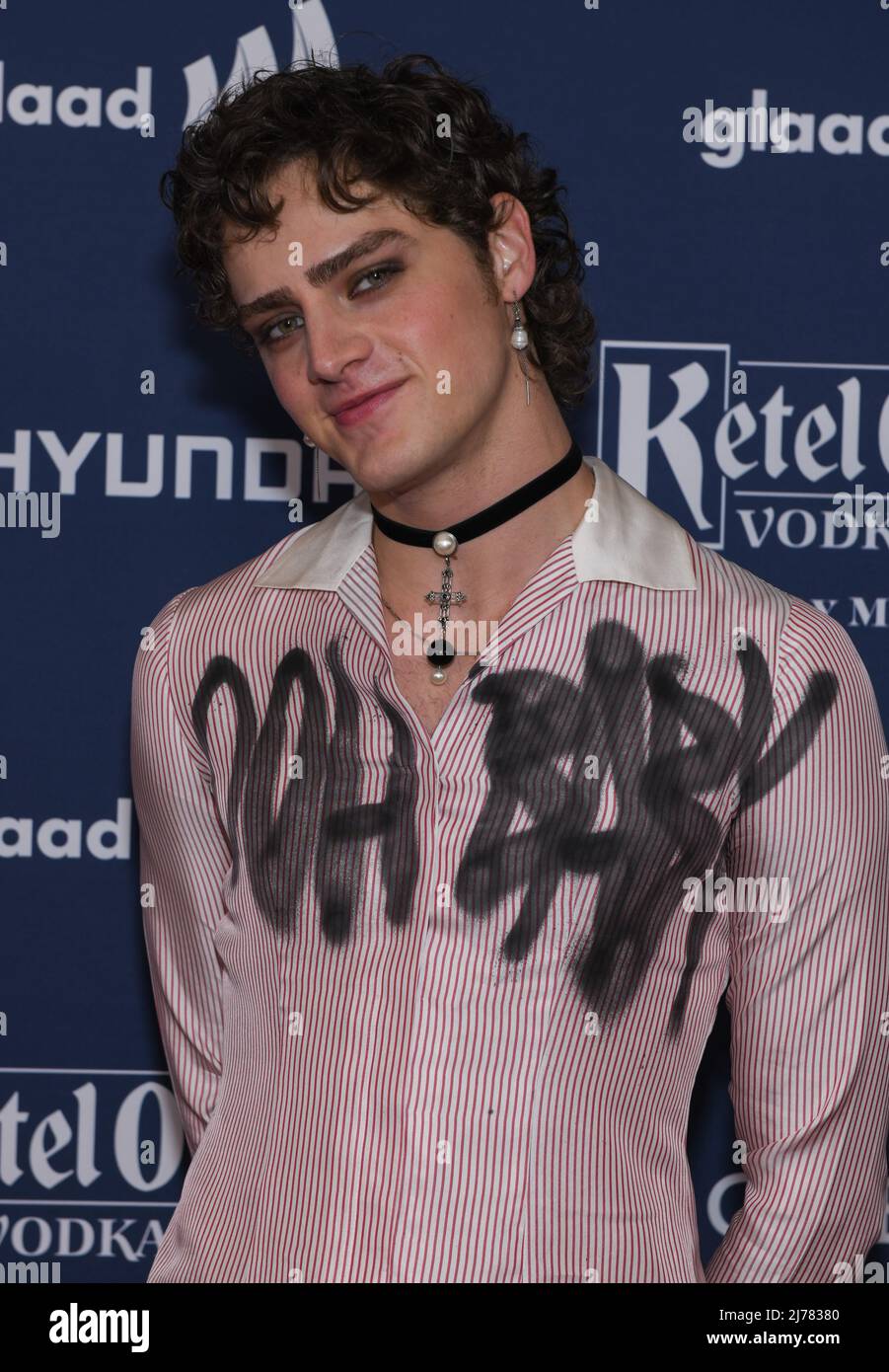 Fin Argus attends 33rd Annual GLAAD Media Awards at New York Hilton ...