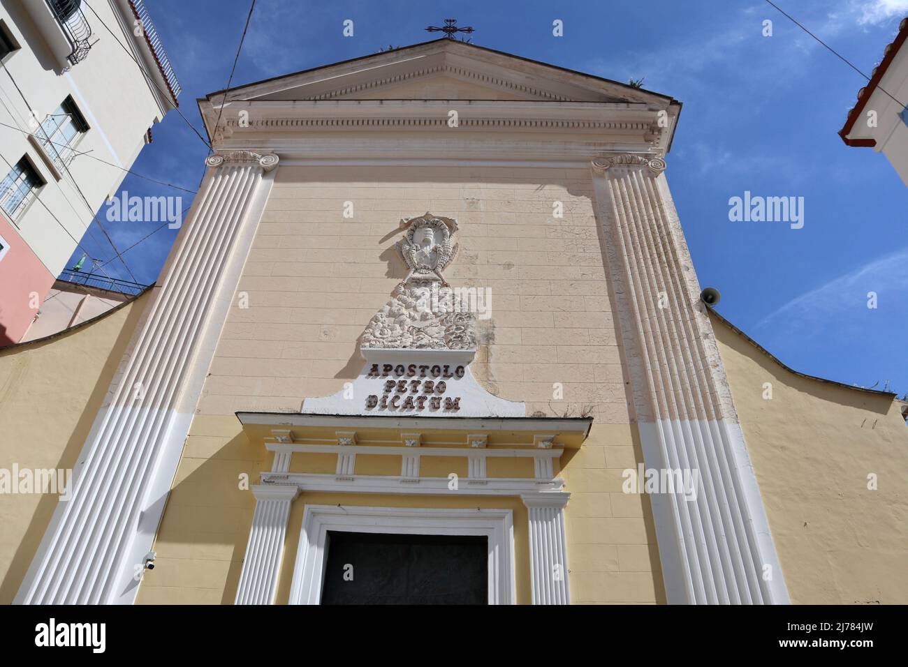 Cetara - Facciata della Chiesa di San Pietro Apostolo Stock Photo - Alamy