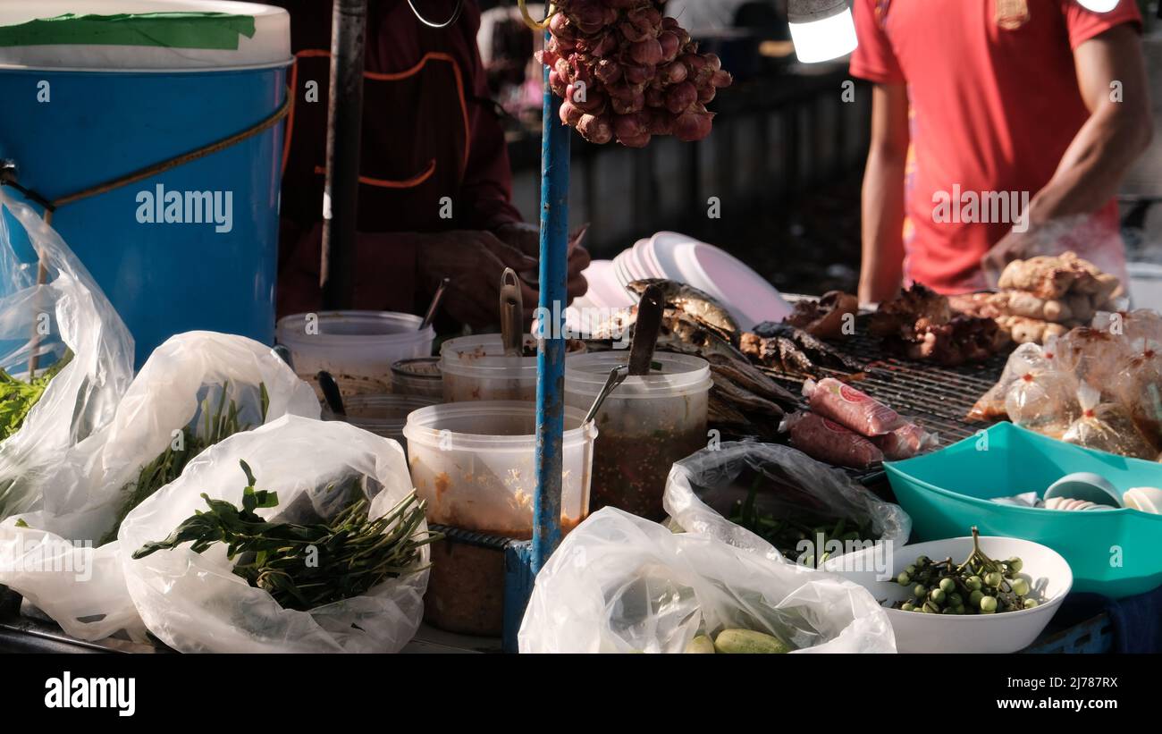 BBQ Hibachi Grill Klong Toey, Bangkok's largest slum. Poverty low ...