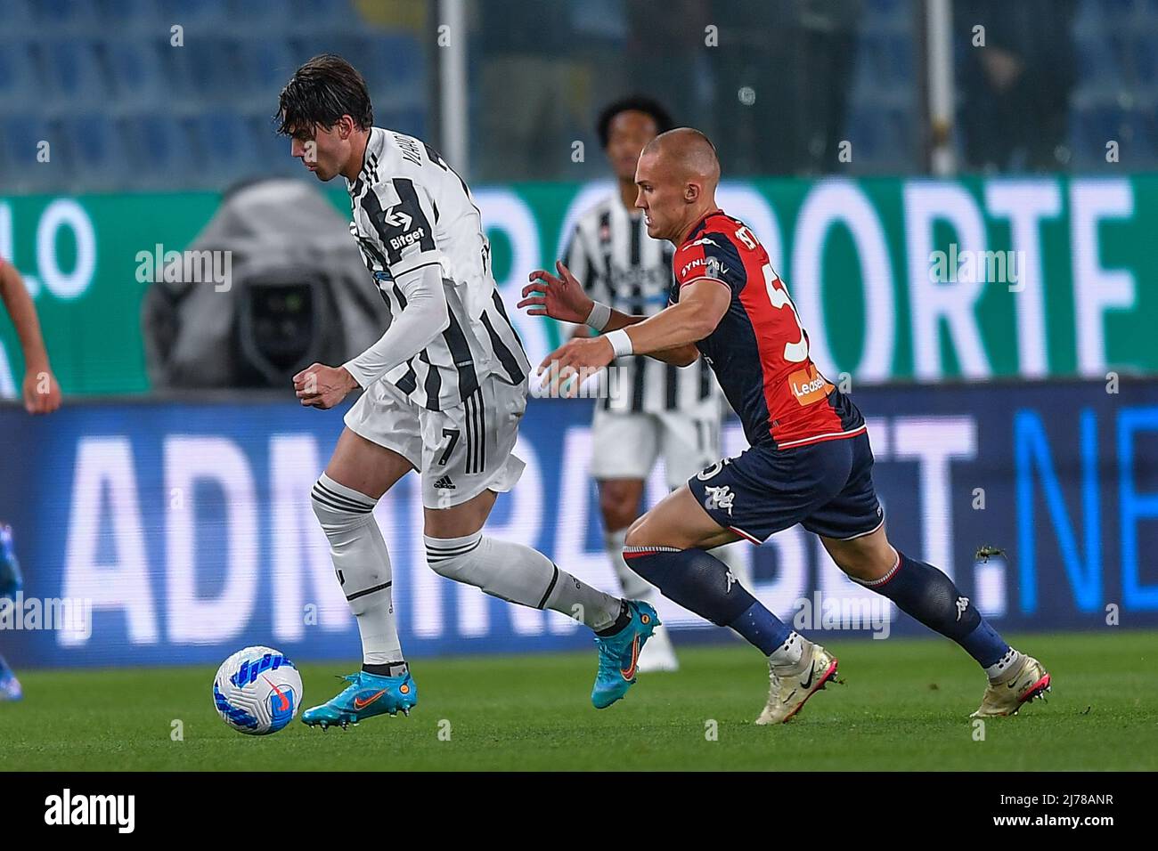 Luigi Ferraris stadium, Genova, Italy, May 06, 2022, Dusan Vlahovic ...