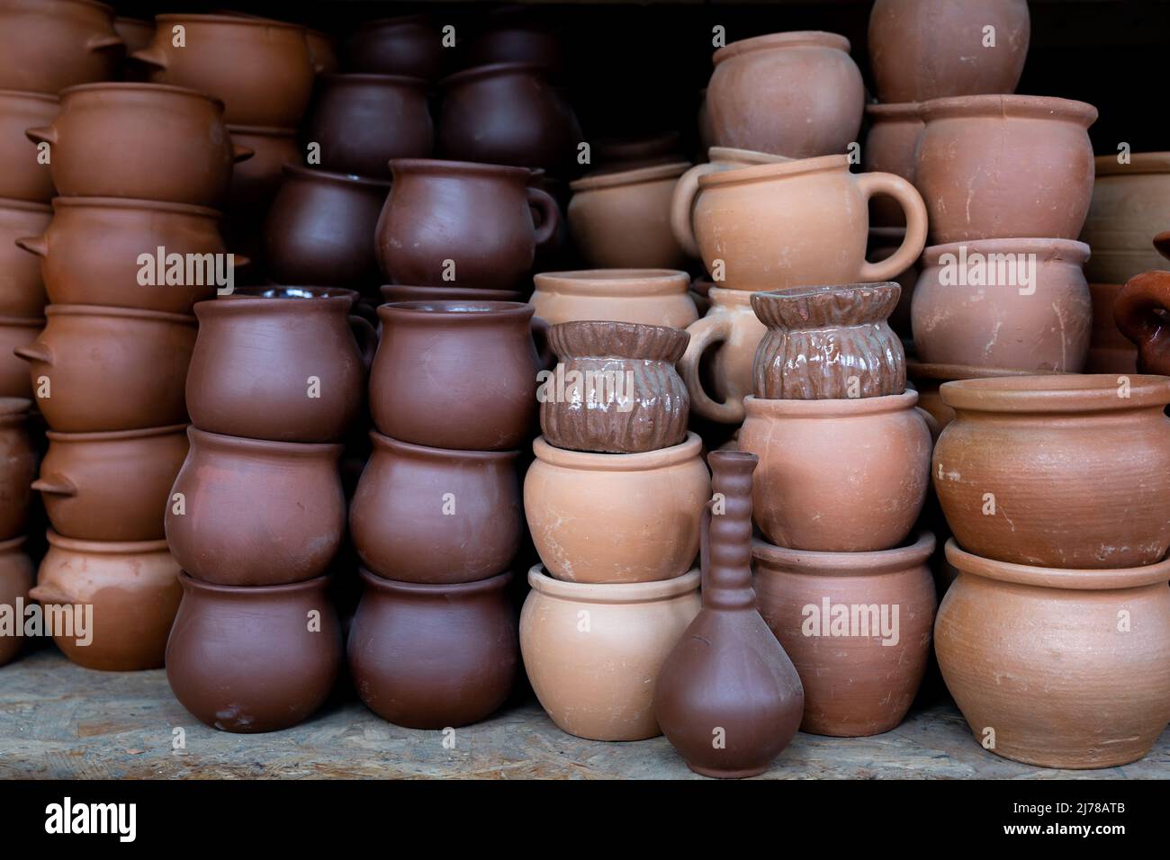 Clay cooking pots hi-res stock photography and images - Alamy