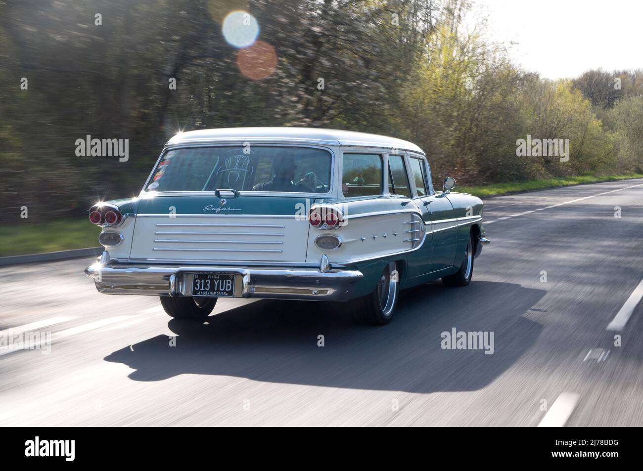 Classic american estate car hi-res stock photography and images - Alamy
