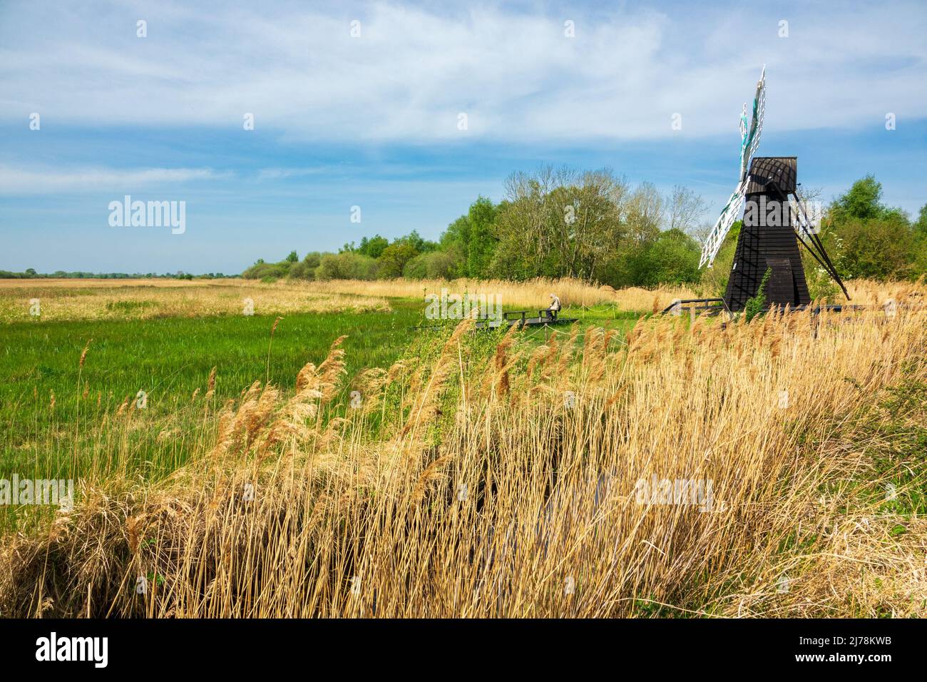 Old water pump, Cambridgeshire Fen Stock Photo - Alamy