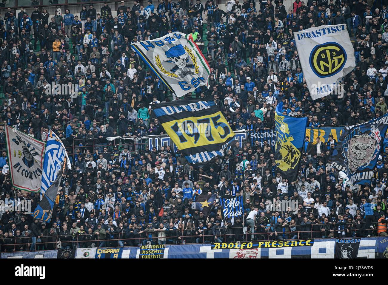 Inter milan flags san siro hi-res stock photography and images - Alamy