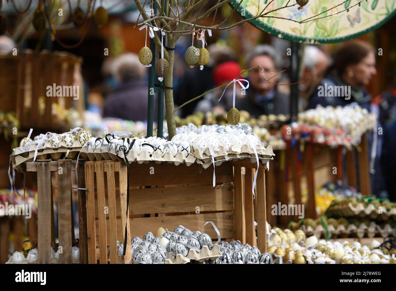 Vienna easter market hi-res stock photography and images - Alamy