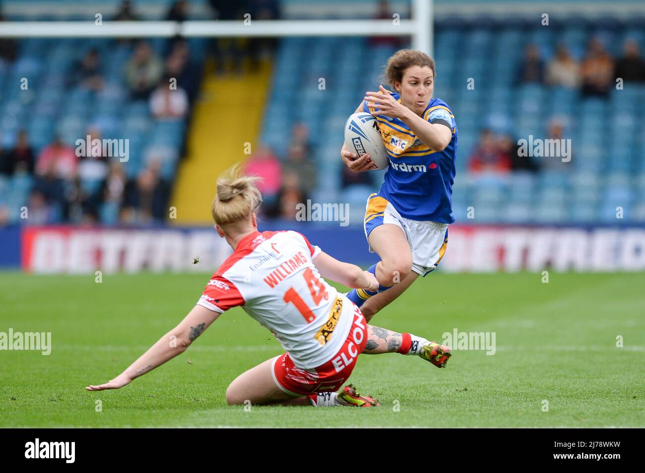 Leeds, England - 7th May 2022 - Courtney Winfield-Hill (7) of Leeds ...