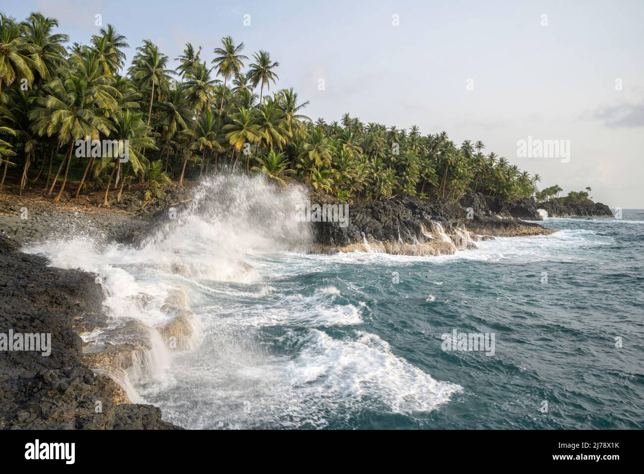 Waves beating shore on beach hi-res stock photography and images - Alamy
