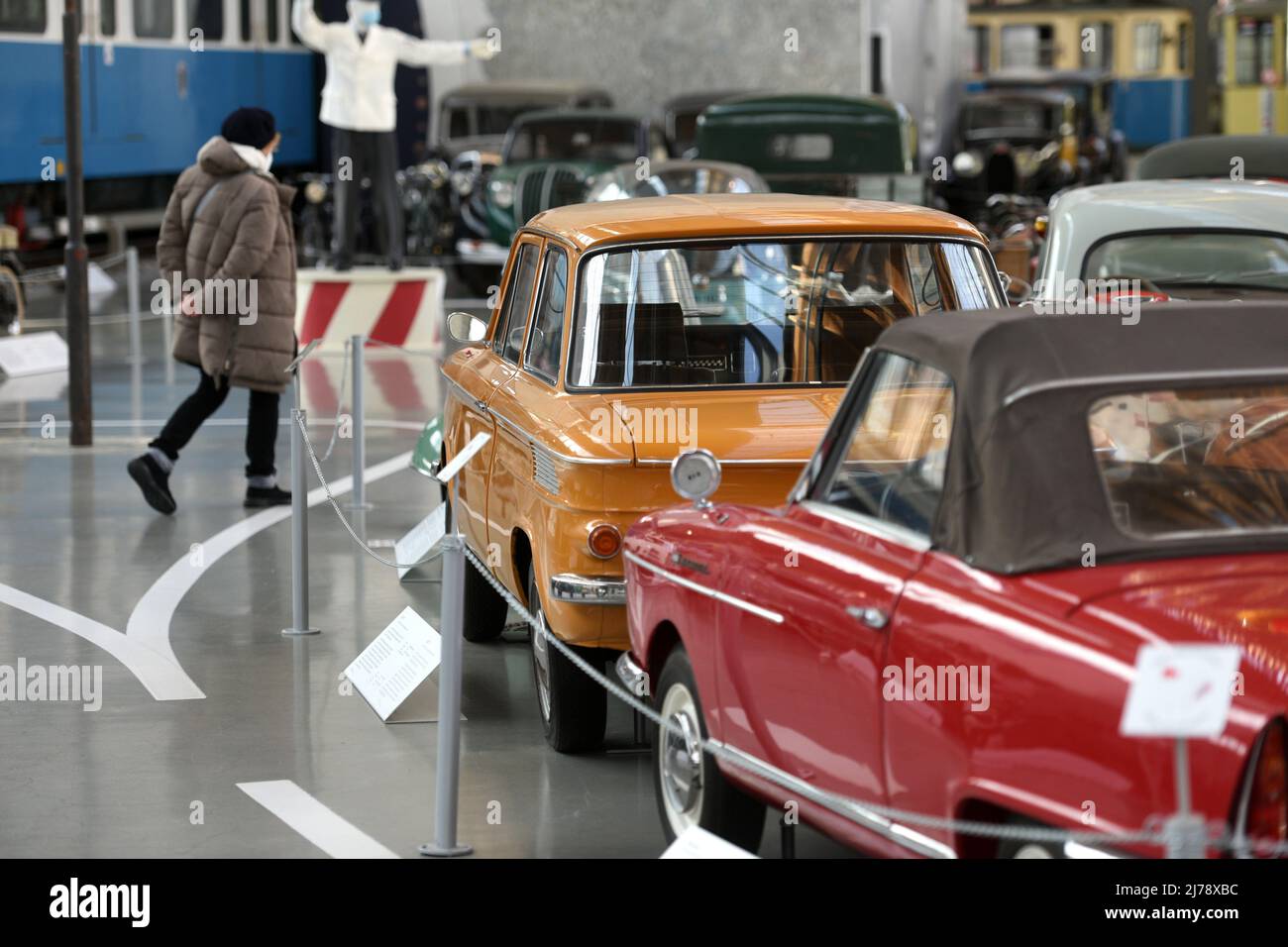 Bus sightseeing munich hi-res stock photography and images - Alamy