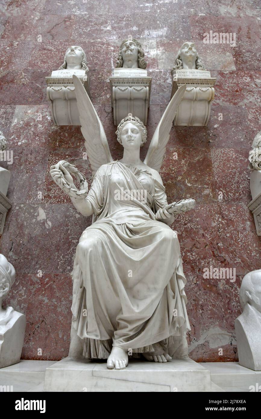 Gedenkstätte Walhalla in Bayern mit Marmorbüsten bedeutender deutscher ...