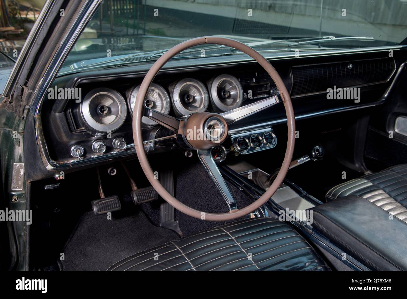 Dodge charger interior hi-res stock photography and images - Alamy