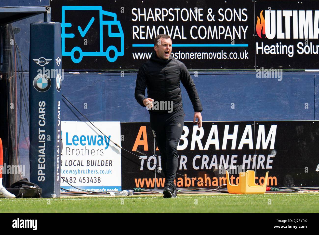 Nathan Jones manager of Luton Town urges his players on Stock Photo - Alamy