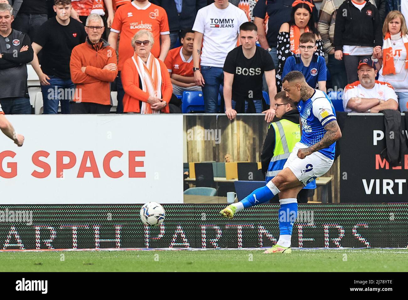 Jonson Clarke-Harris #9 of Peterborough United scores to make it 1-0 ...