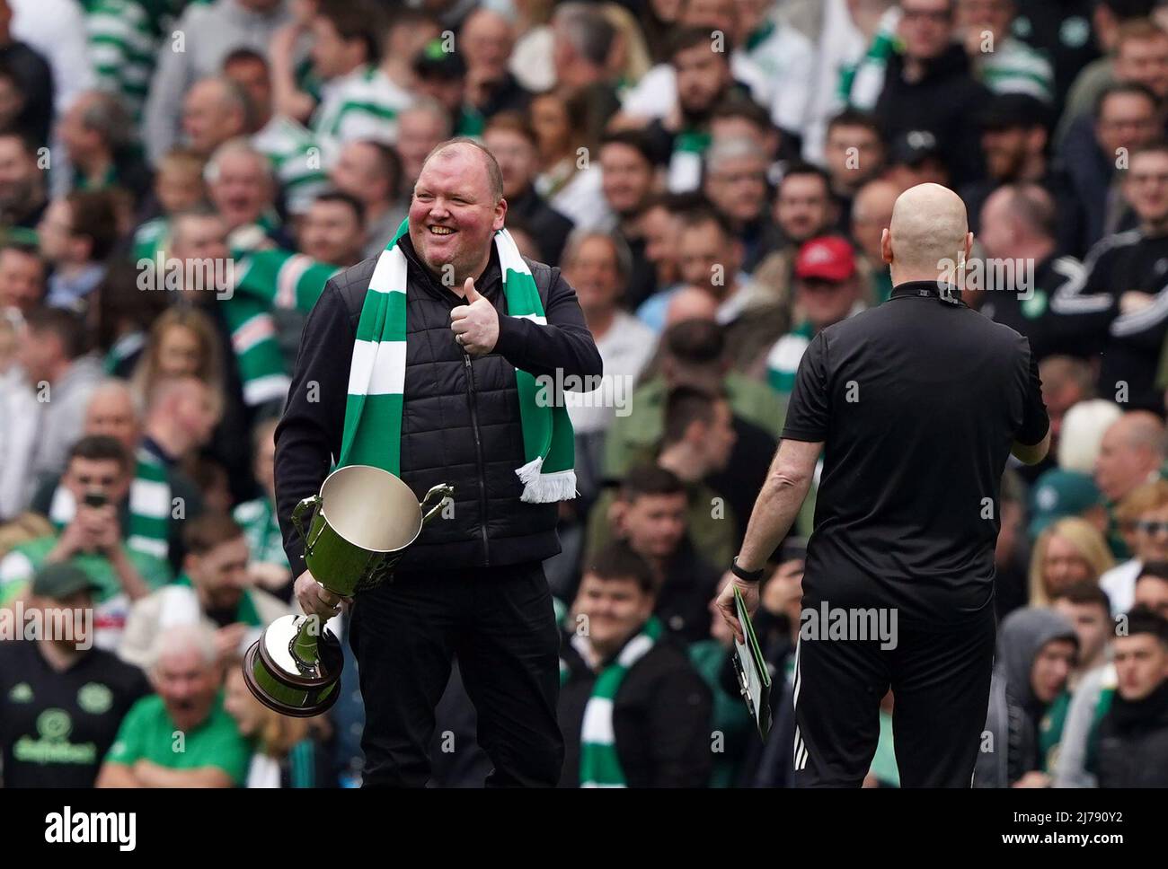John henderson darts 2022 hi-res stock photography and images - Alamy