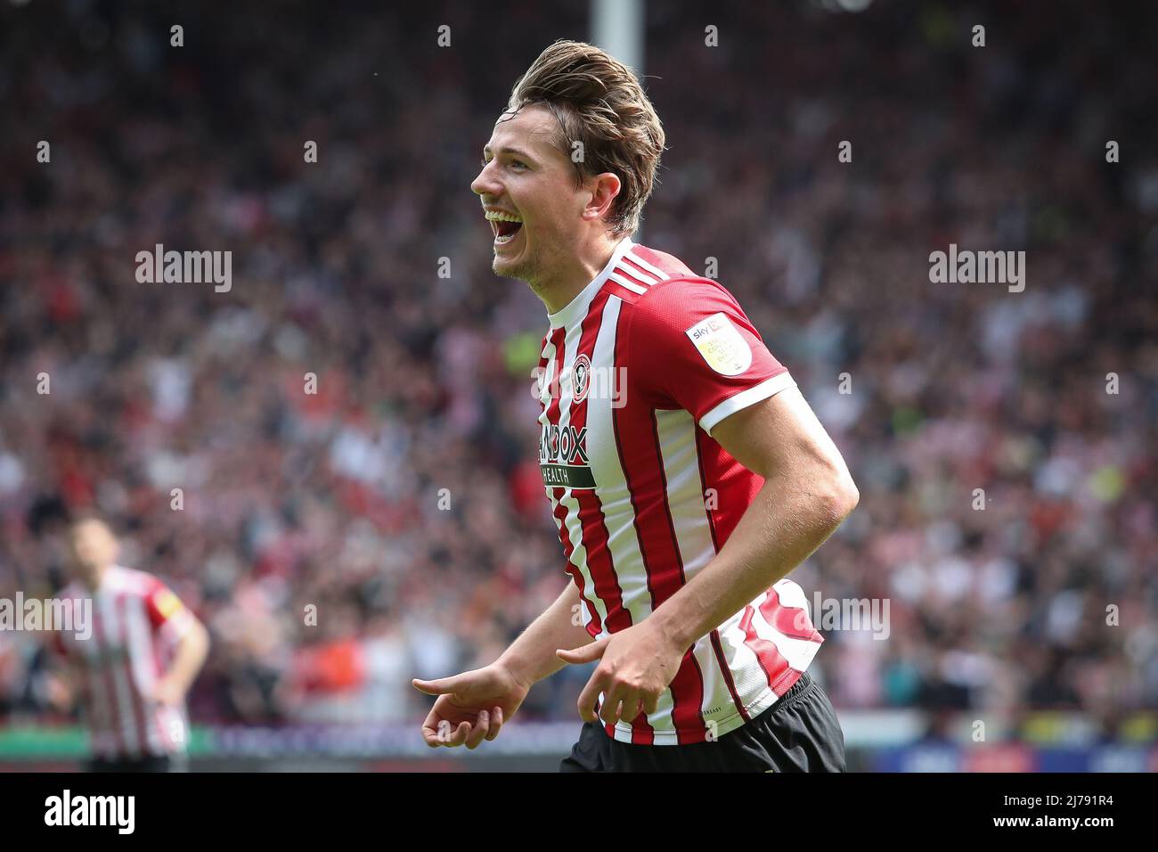 Sander Berge #8 of Sheffield United celebrates his goal and makes the ...