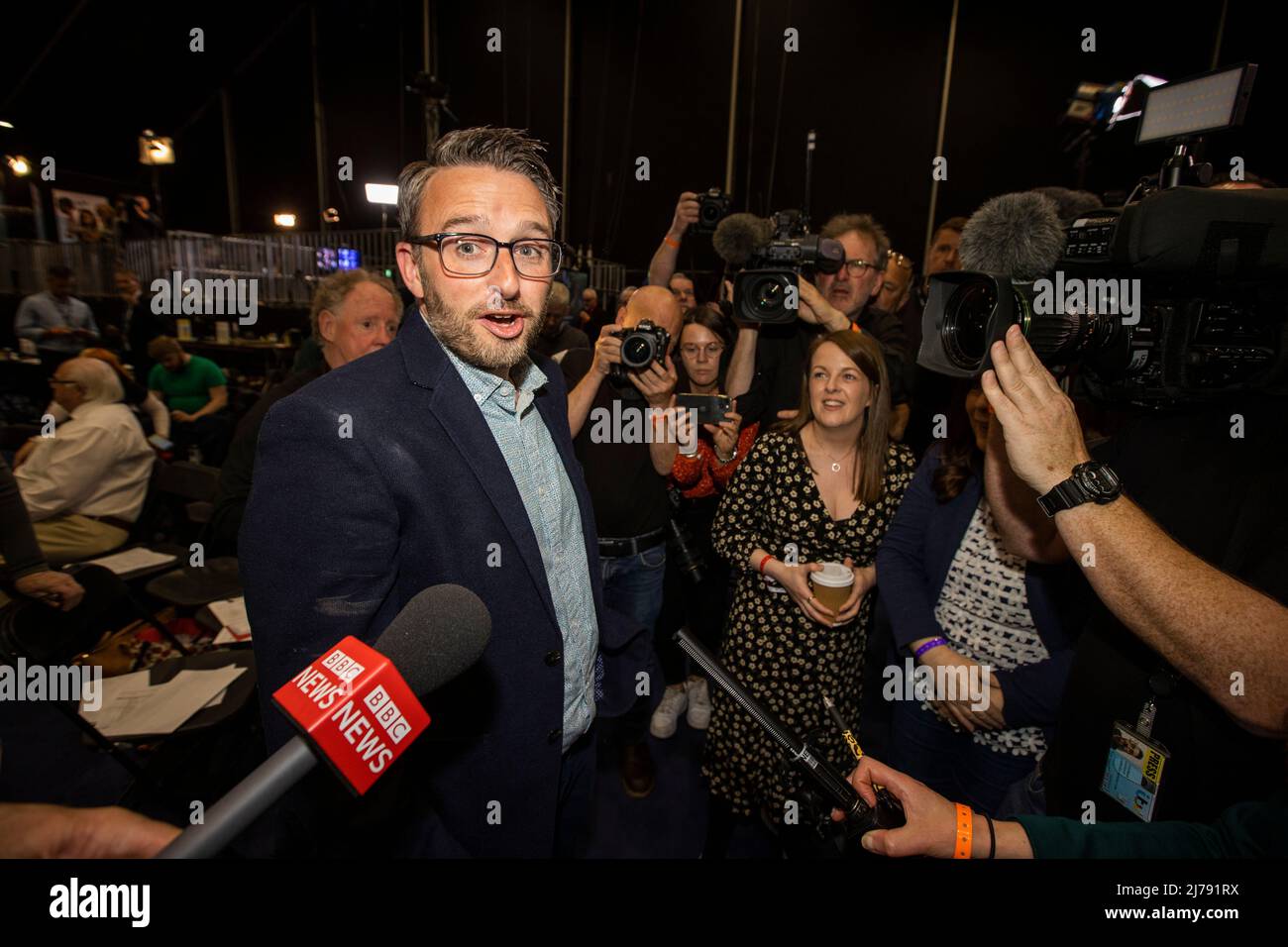 News titanic media hi-res stock photography and images - Alamy