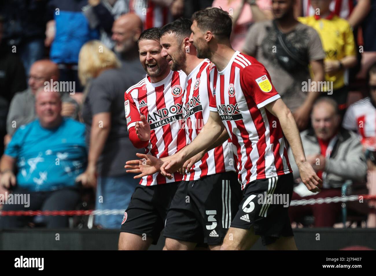 Enda Stevens #3 of Sheffield United celebrates his goal and makes the ...