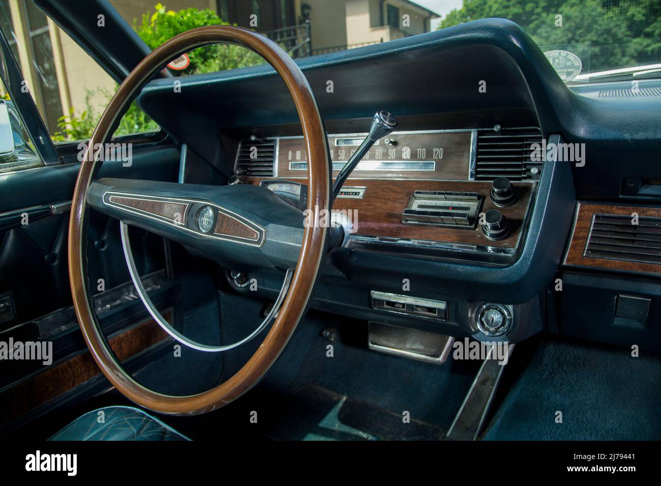 1969 Lincoln Continental Stock Photo - Alamy