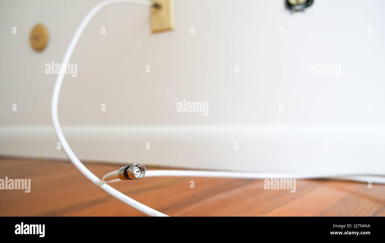 Plug tv hi-res stock photography and images - Alamy