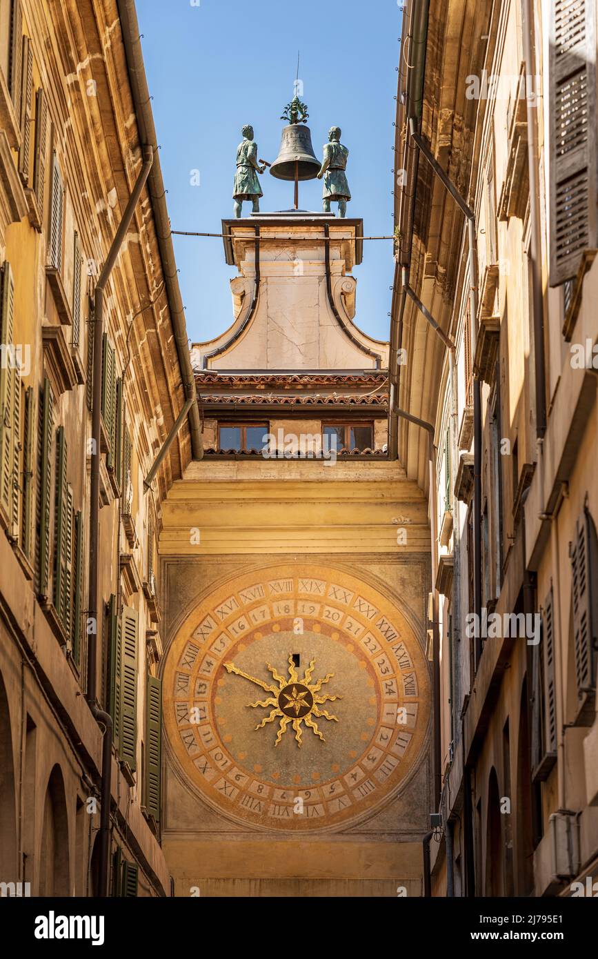 Loggia style hi-res stock photography and images - Alamy