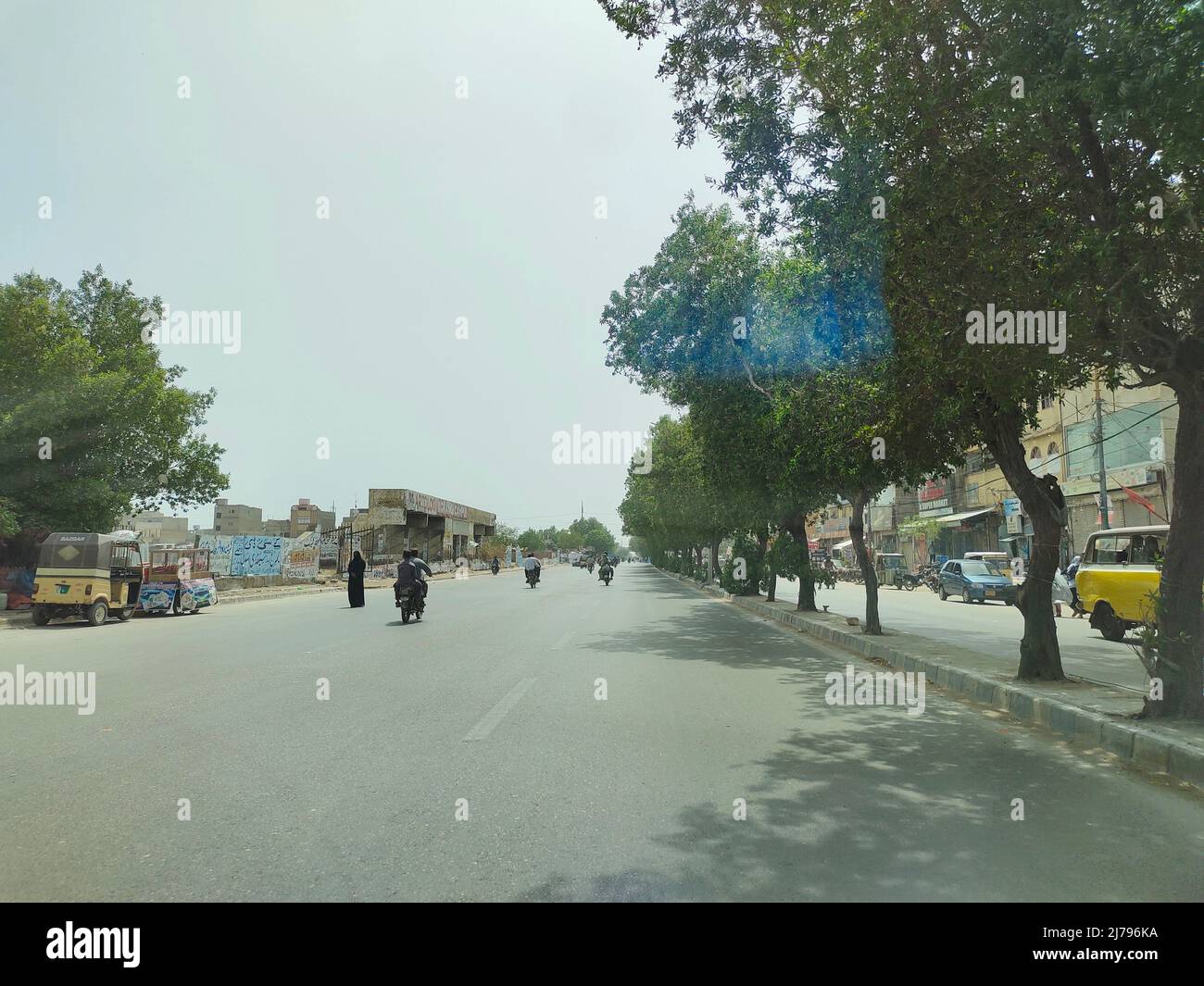 Main Korangi road Karachi traffic and buildings landmark Stock Photo ...