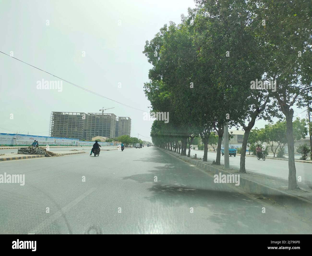 Main Korangi road Karachi traffic and buildings landmark Stock Photo ...