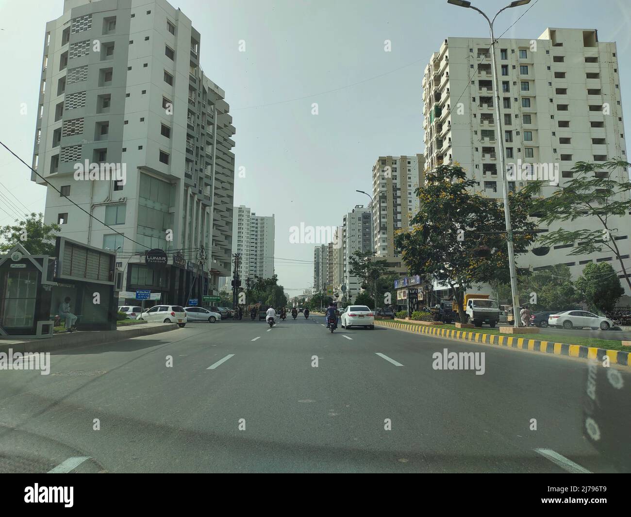 Main Korangi road Karachi traffic and buildings landmark Stock Photo ...