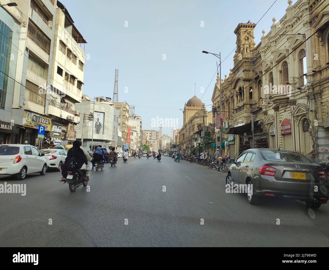 Main Korangi road Karachi traffic and buildings landmark Stock Photo ...