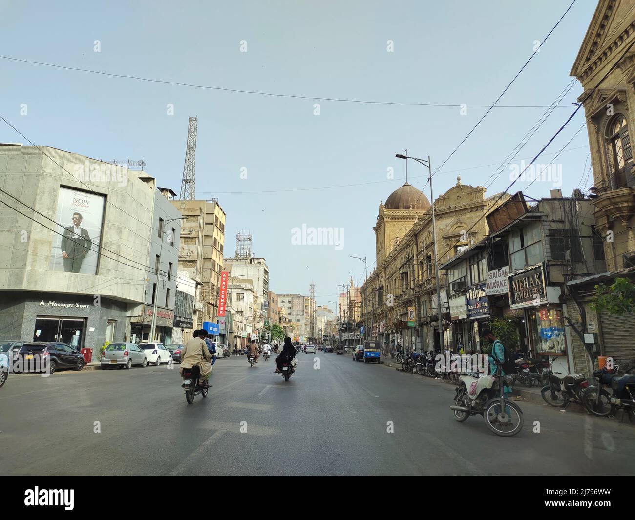 Main Korangi road Karachi traffic and buildings landmark Stock Photo ...