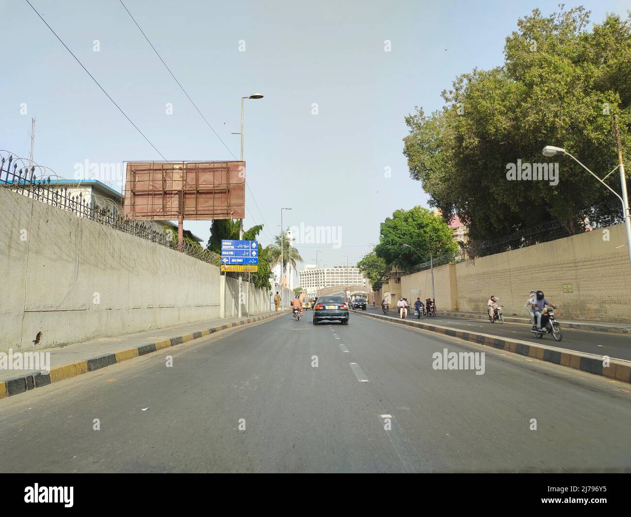 Main Korangi road Karachi traffic and buildings landmark Stock Photo ...