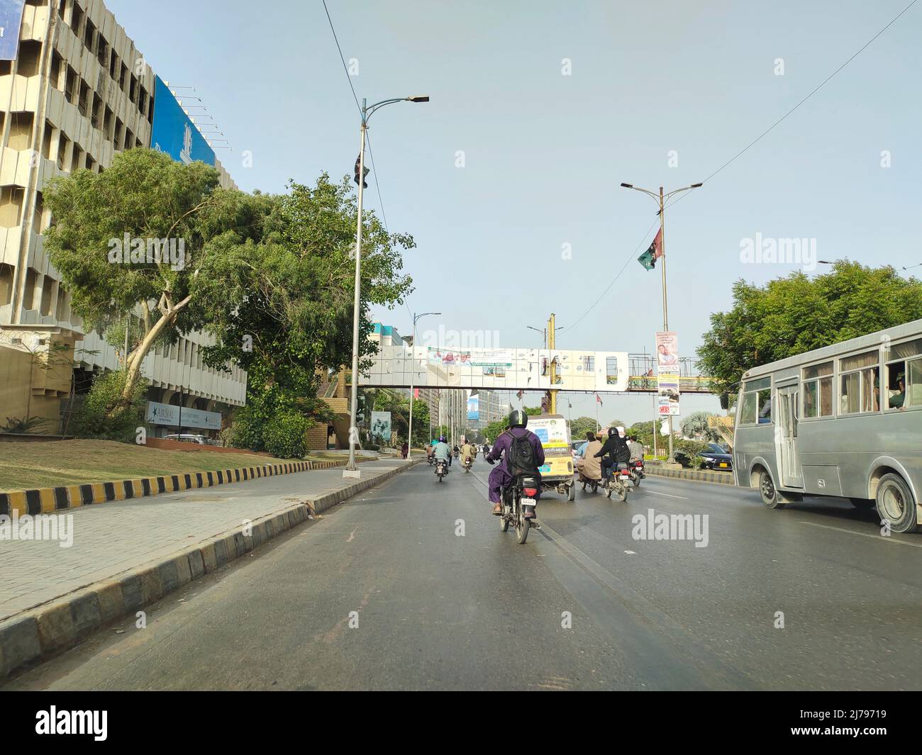Karachi traffic jam hi-res stock photography and images - Alamy