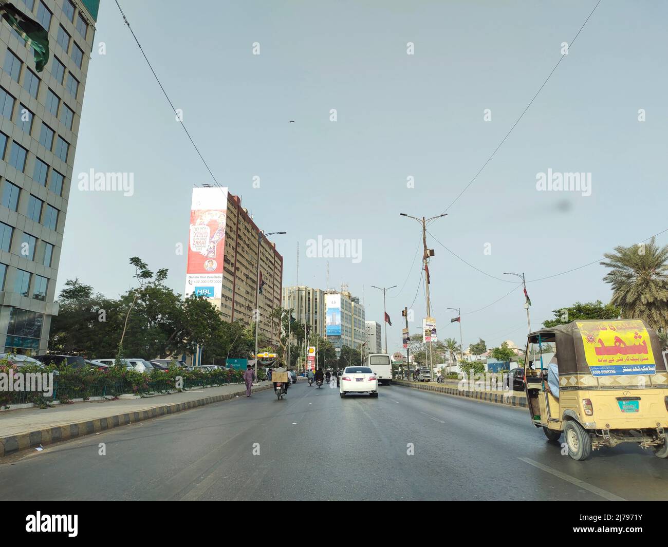 Karachi traffic jam hi-res stock photography and images - Alamy