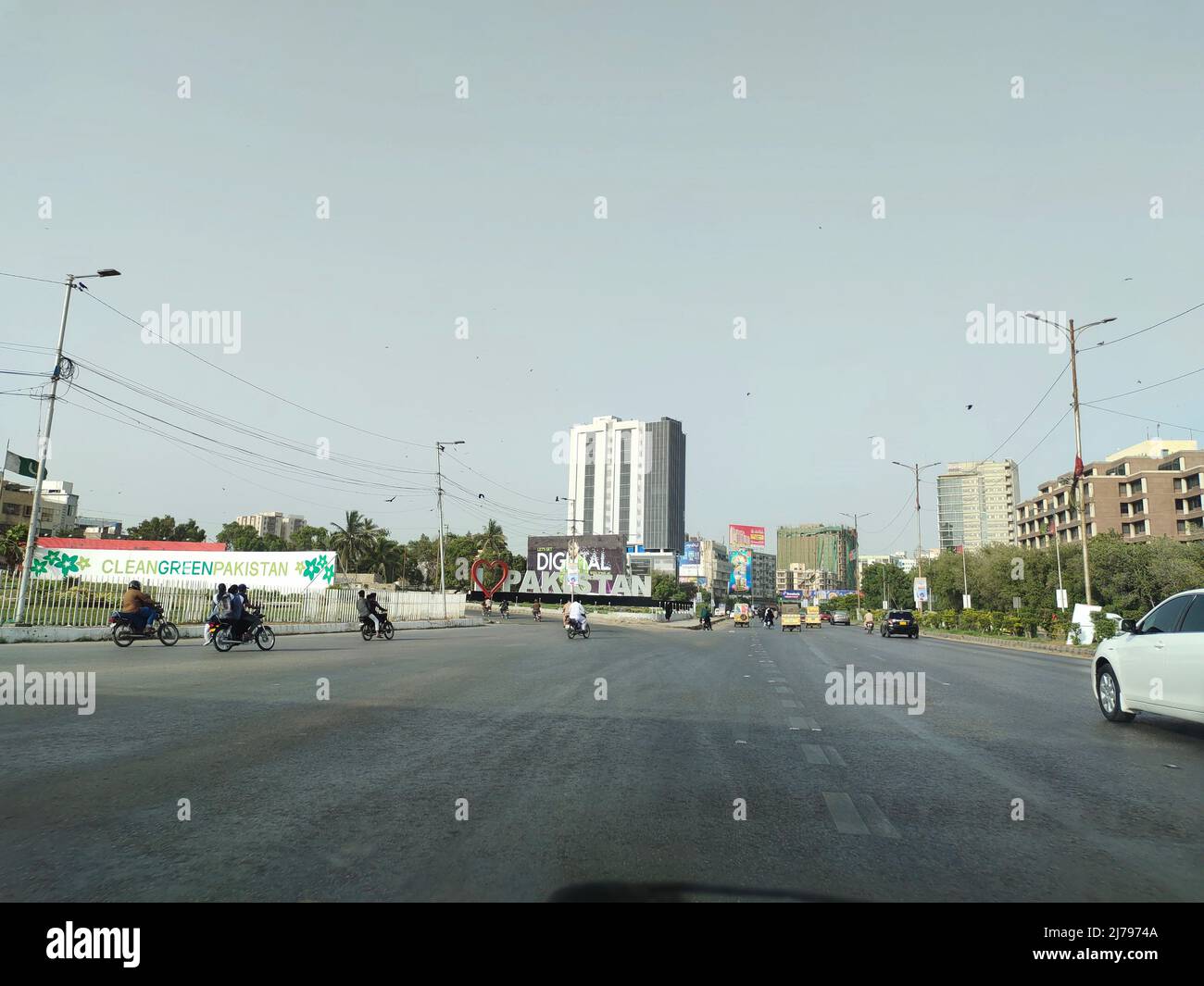 Main Korangi road Karachi traffic and buildings landmark Stock Photo ...
