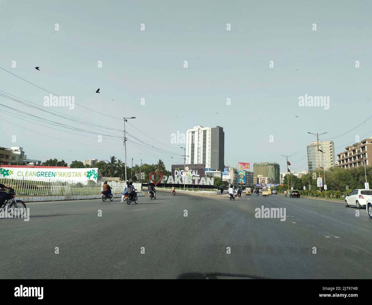 Main Korangi road Karachi traffic and buildings landmark Stock Photo ...