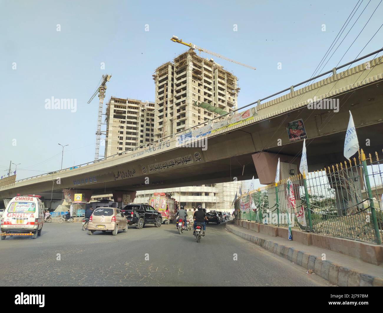 Main Korangi road Karachi traffic and buildings landmark Stock Photo ...