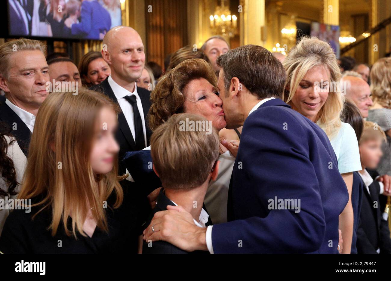 Emmanuel Macron and his mother Françoise Noguès during the Investiture ...